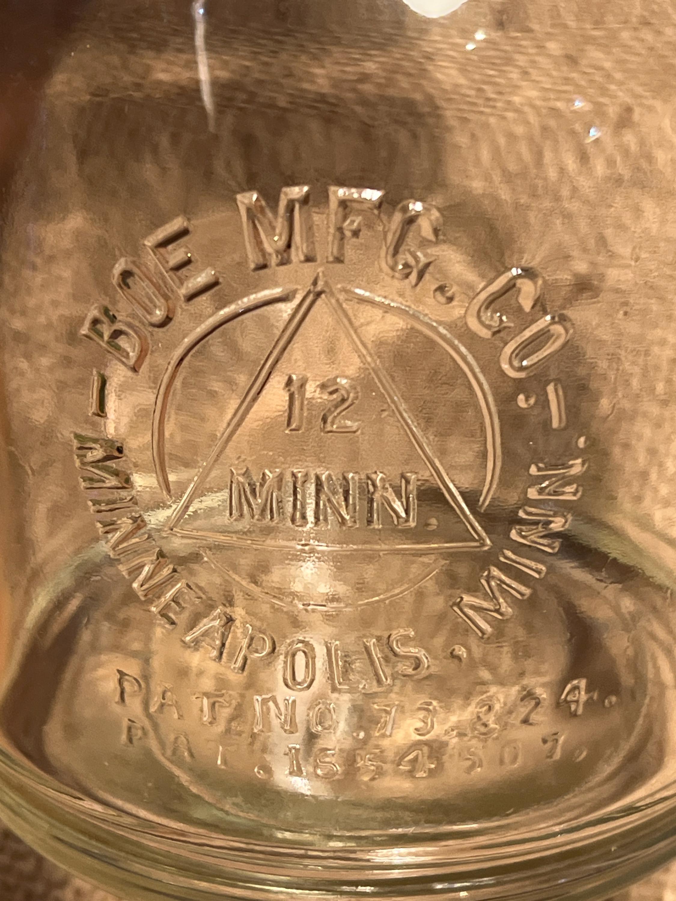 GLASS Quart OIL Bottle BOE Mfg Co. Metal Spout Glass Motor Oil ...