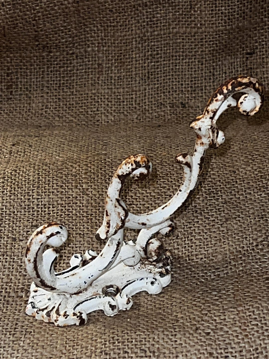 IRON ANTIQUED WHITE Triple Wall Hook 5 Long 4 Deep 2 Wide Base Rusted ...