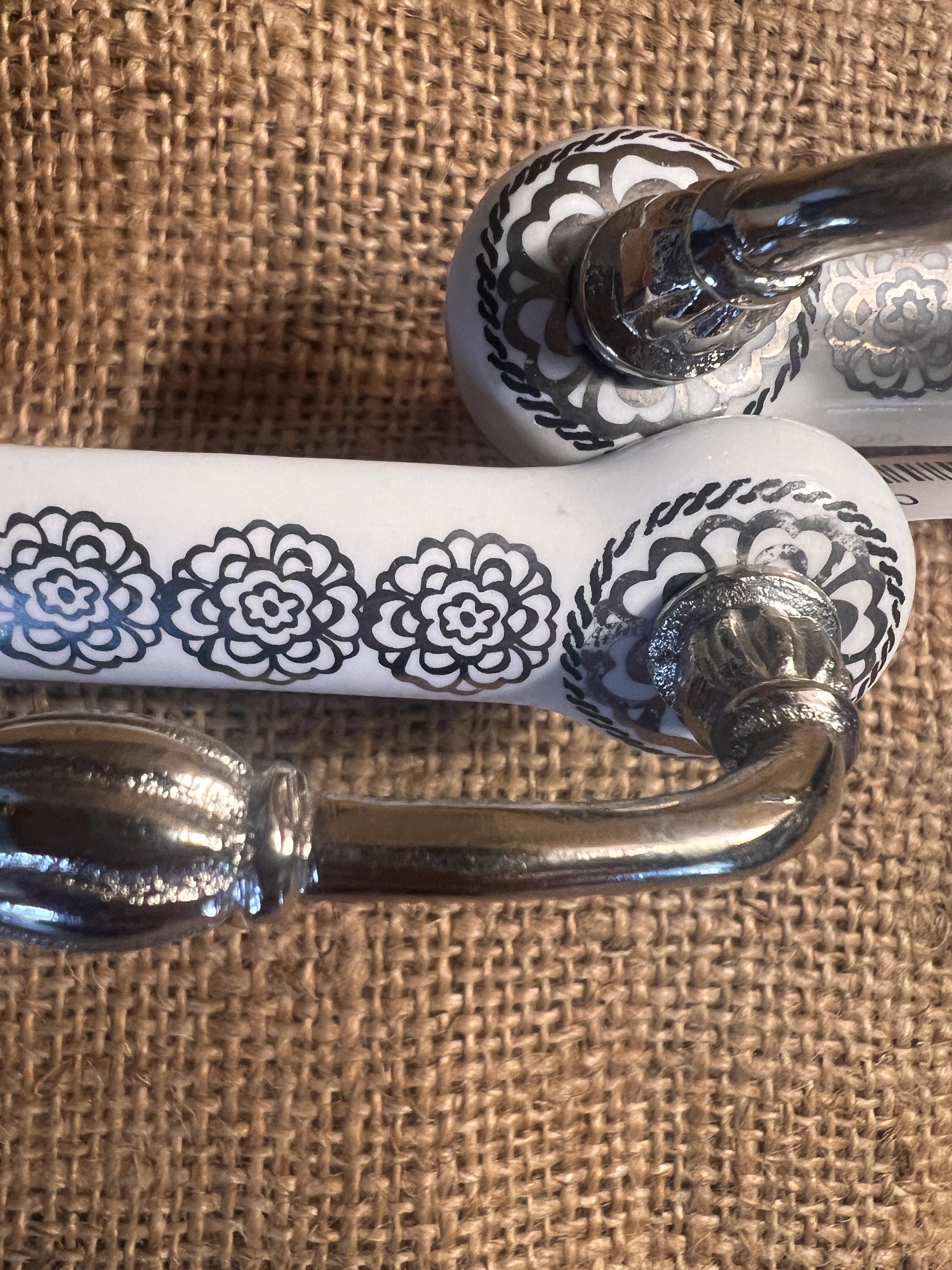 DRAWER Cabinet 2 HANDLE/PULLS Beautiful Porcelian With Pretty ...