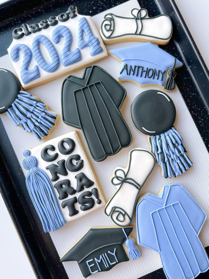 Grad Gown Cookie Cutter - Etsy