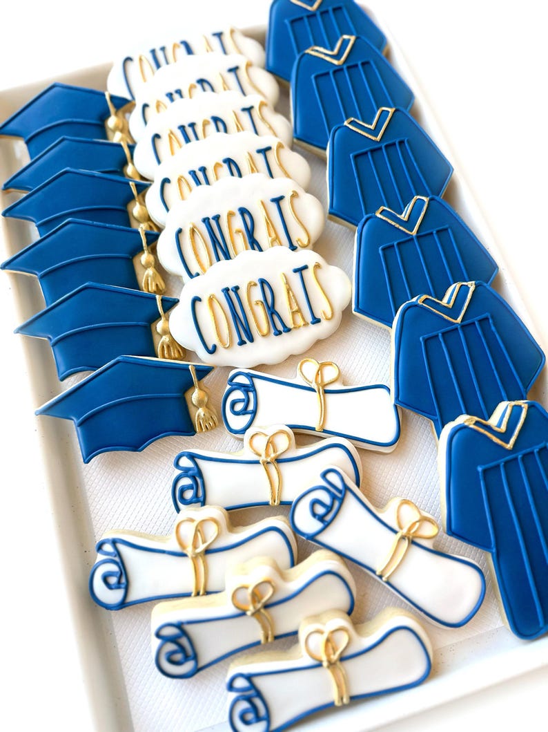 Grad Gown Cookie Cutter - Etsy