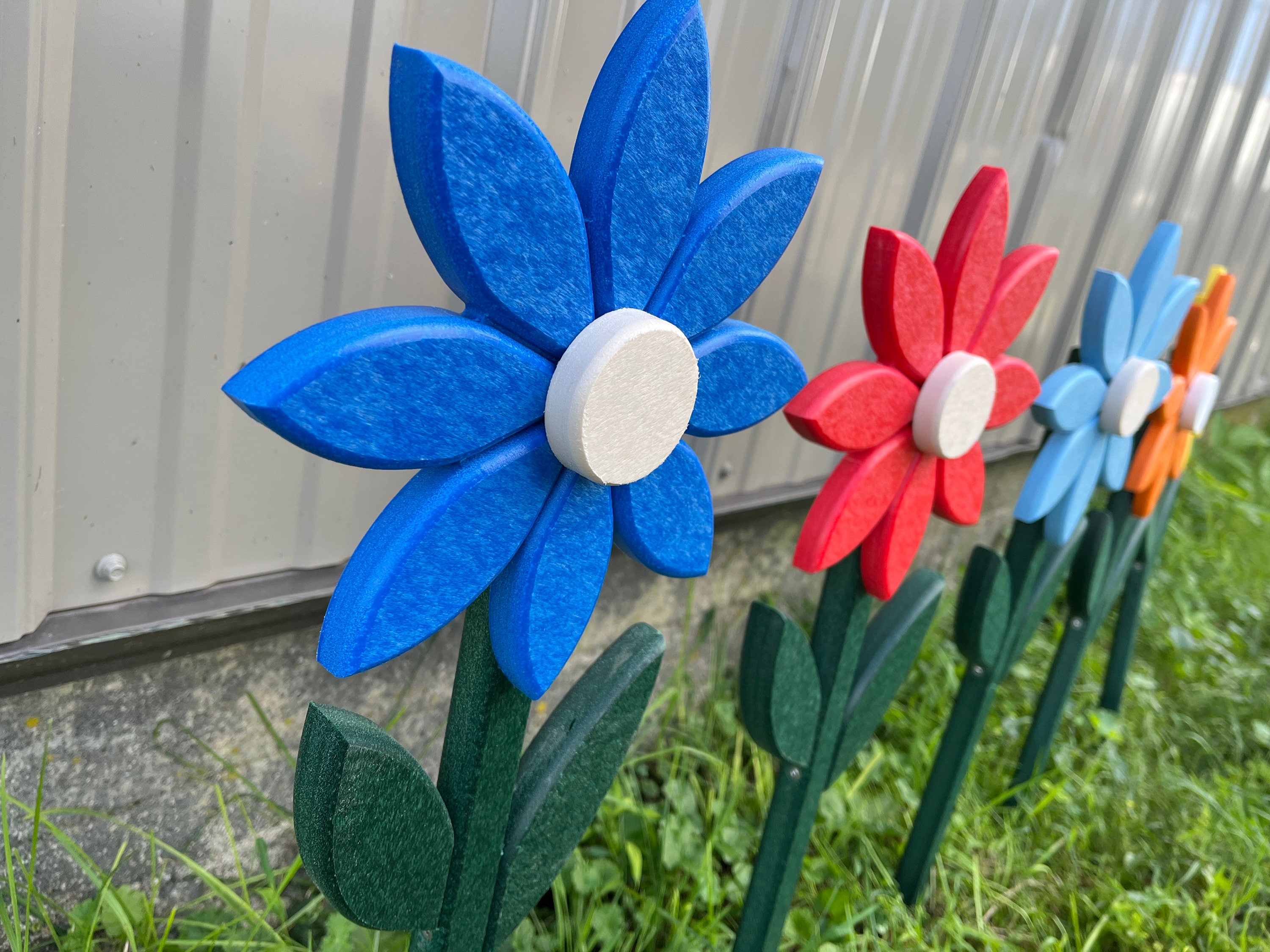 Decorative Garden Flower Sticks in Ground Maintenance Free Poly ...