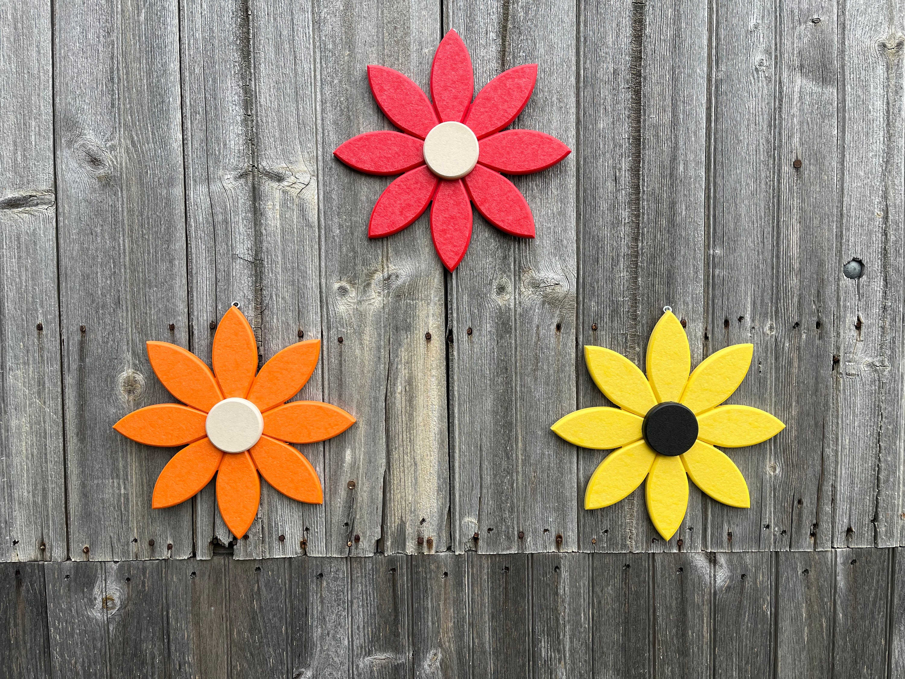Decorative Outdoor Wall Hanging Poly Flower for Garden or Outdoor ...
