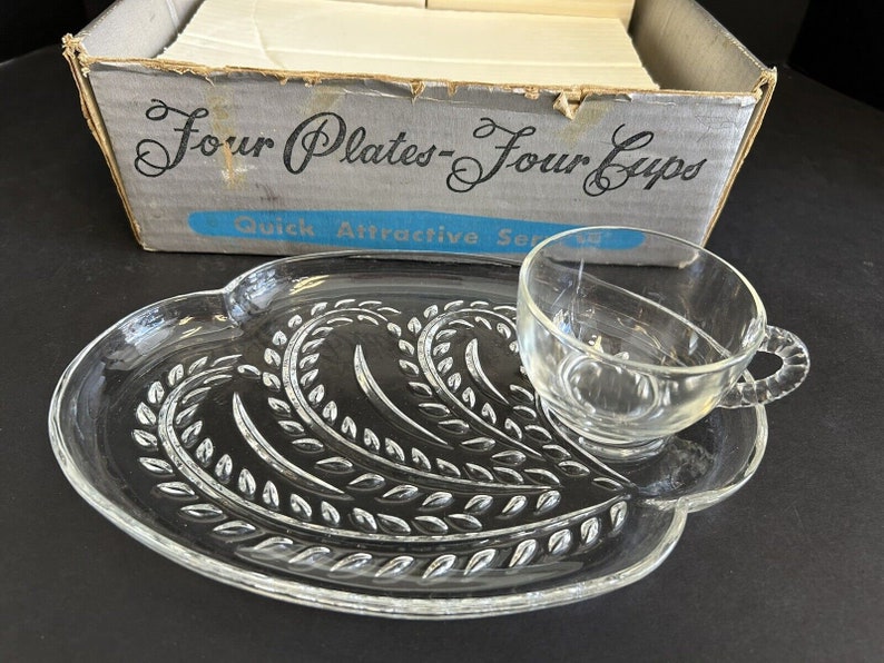 Federal Glass Co. Vintage 1950's Hospitality Snack Set 4 Cups & Plates ...