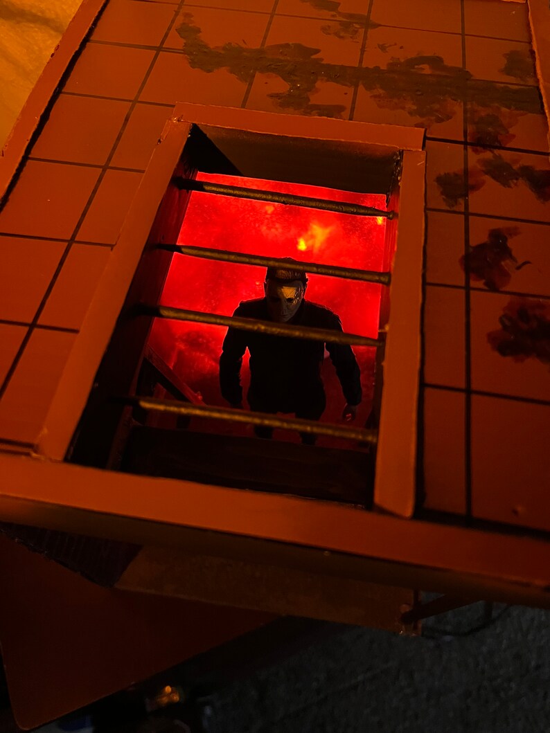 Halloween 2018 Michael Myers Trapped Scene Diorama.. NO FIGURE INCLUDED ...