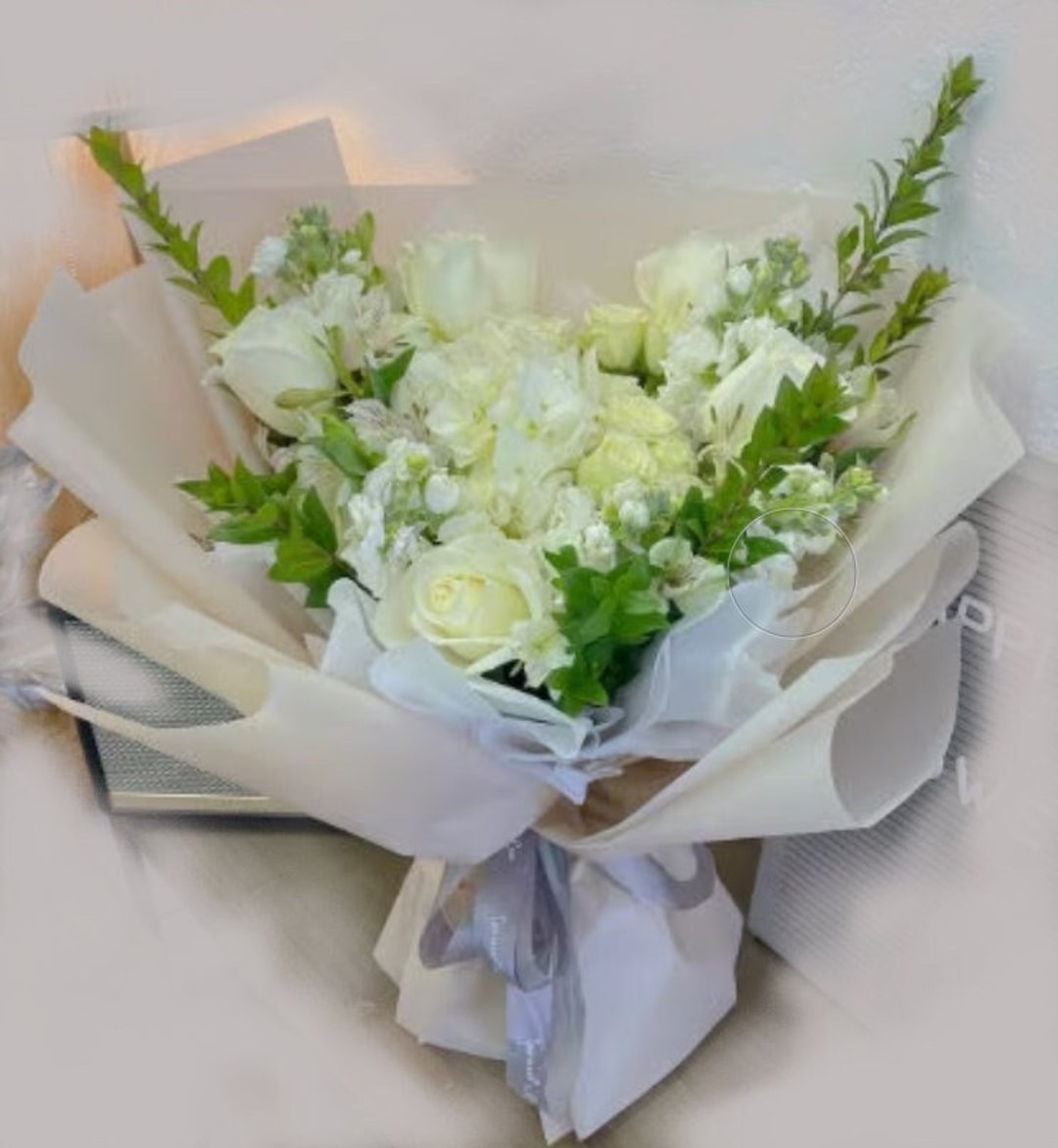 KAYS - Innocent Love Bouquet - White Roses - Purity - Flower Delivery ...