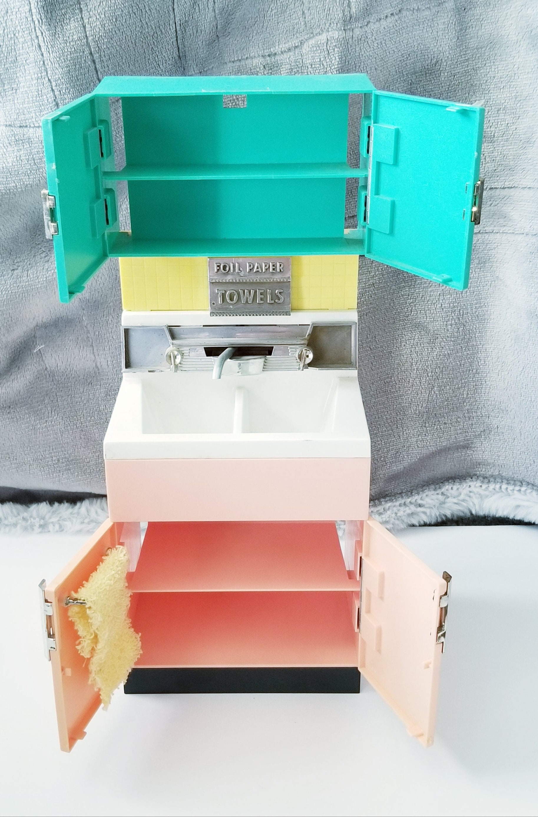 Vintage Barbie Deluxe Dream Kitchen - Etsy