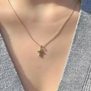 Genuine Emerald Cross Pendant (mini) / 14k Solid Gold - Etsy
