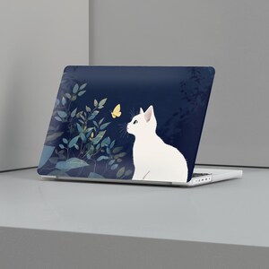White Fluffy Cat MacBook Case Butterfly Laptop Skin, Cover for MacBook ...
