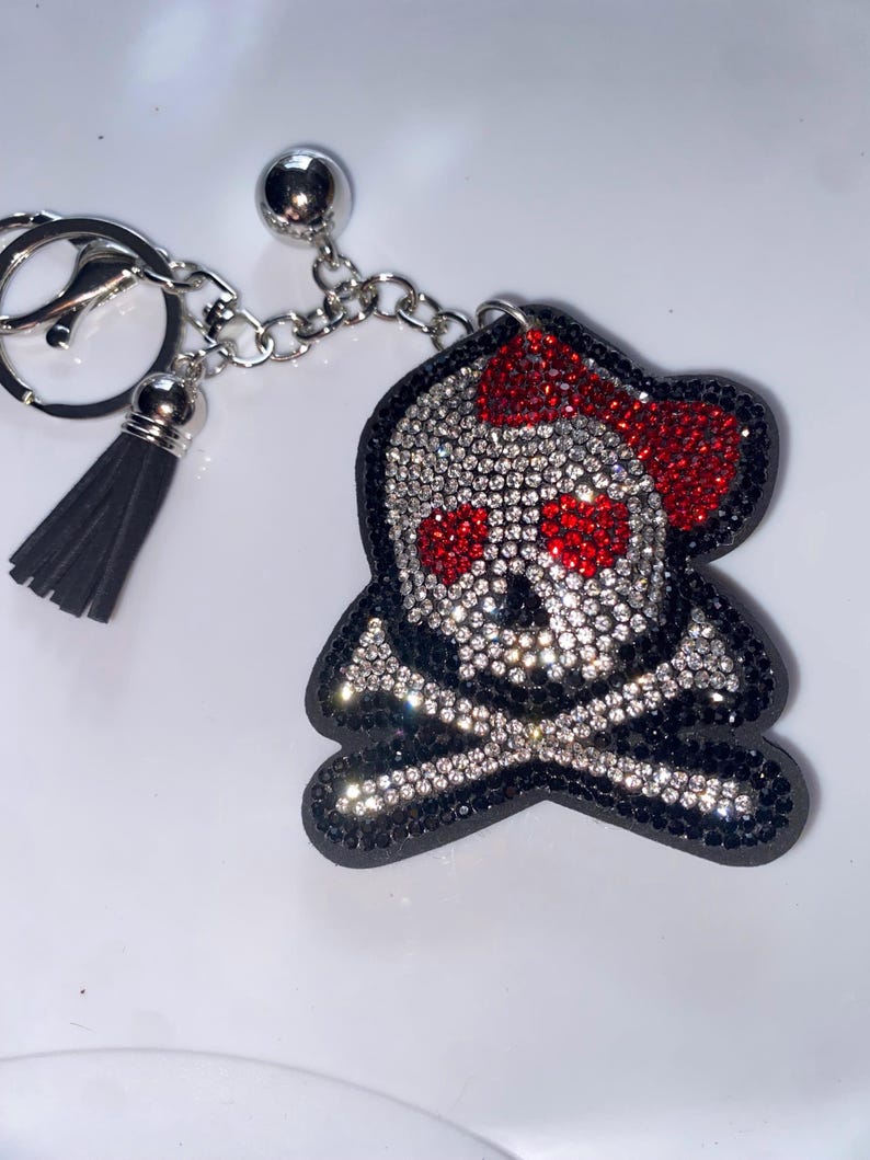 Skull and Crossbones With Bow(bling) Keychain - Etsy