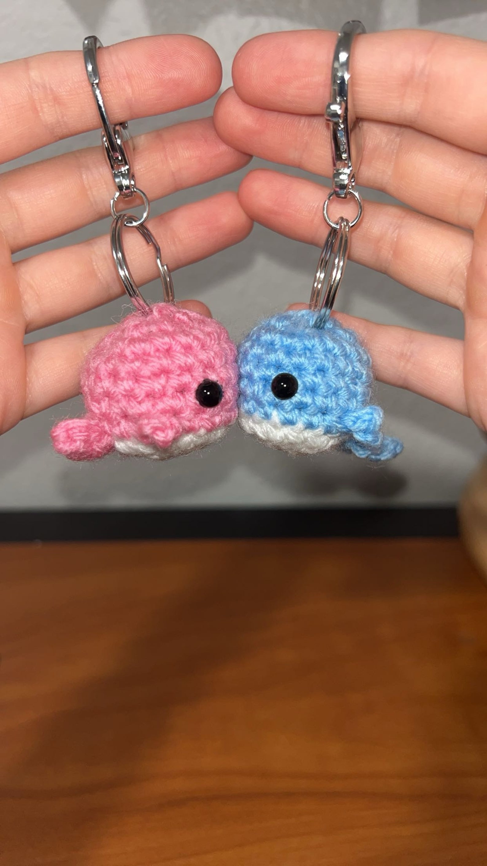 Twistsbytabs Kissing Whale Keychains - Etsy