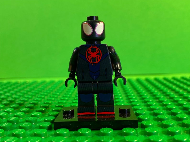 Marvel Block Spider-man Magnet Figure Pin, for Shirts, Vests and ...