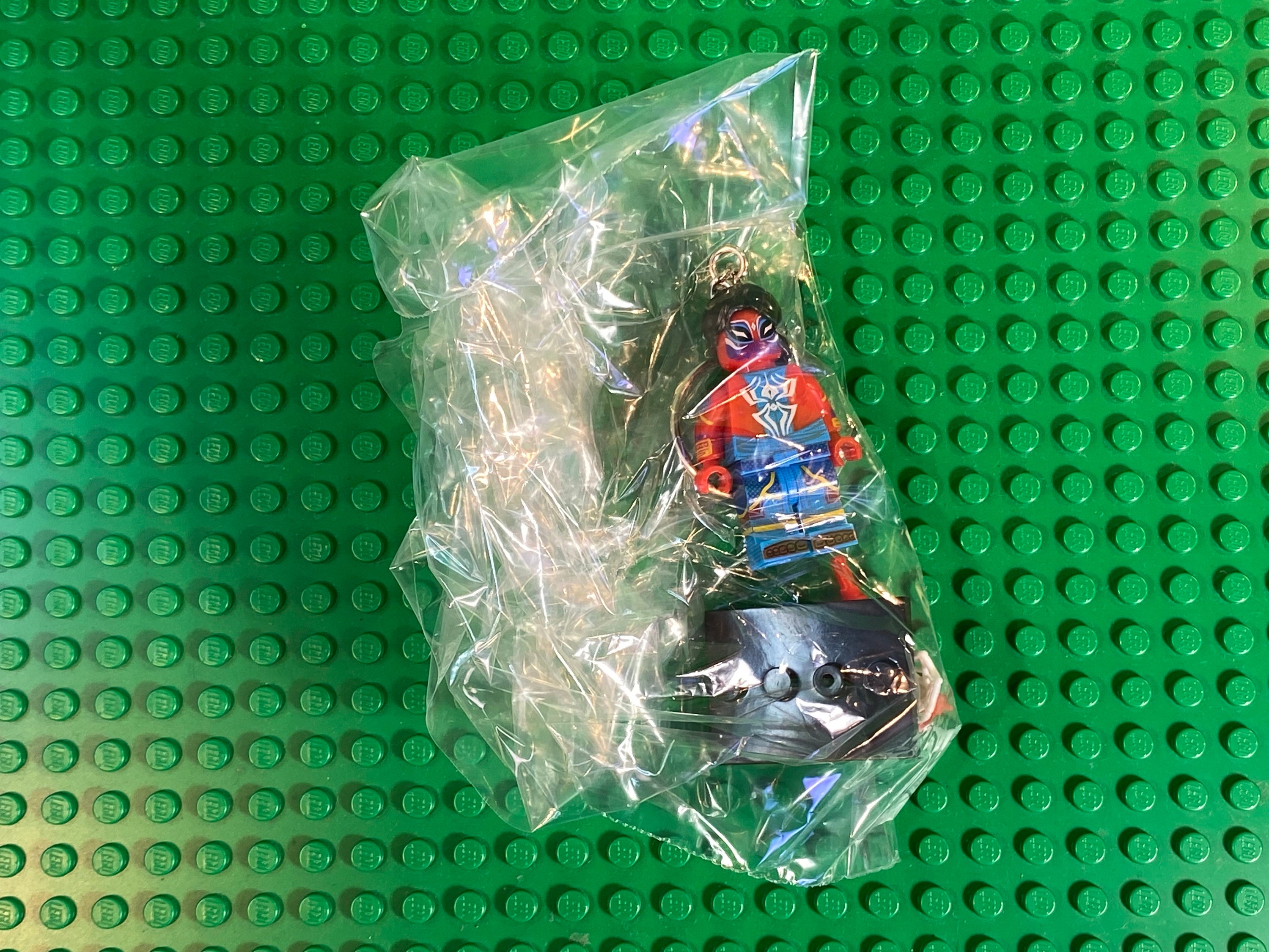 Block SPIDER-MAN Across the Spiderverse Minifigure KEYCHAINS, Spider ...