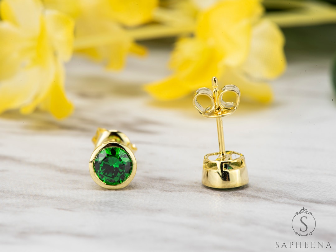 Bezel Set Round Cut Stud Earrings, Green Emerald Earrings, Silver/ Gold ...