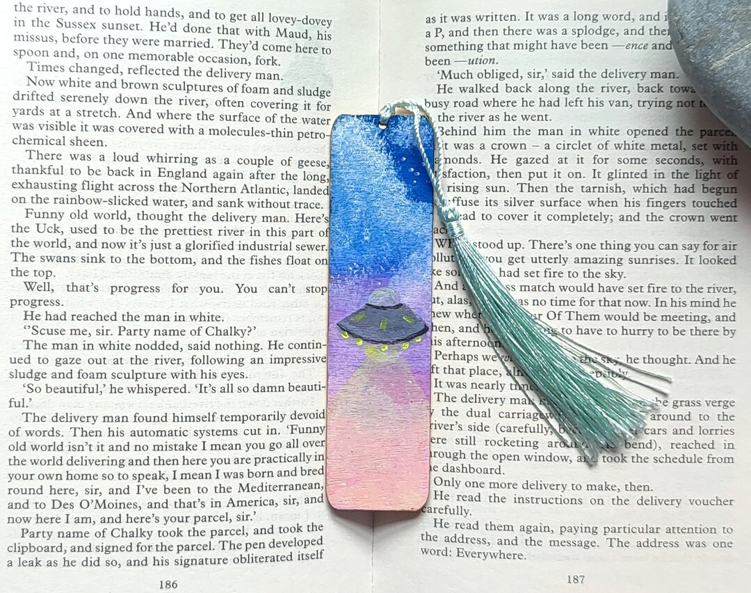 UFO Spaceship in the Sky Hand-painted Bookmark for Space Art - Etsy