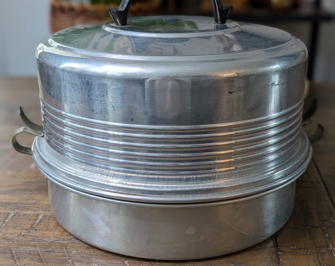 Vintage Regal Cake & Pie Carry All Serve // Aluminum // Deep Locking ...
