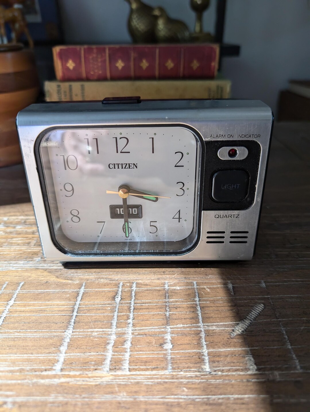 Vintage CITIZEN 1980's Alarm Clock // Battery Operated Vintage Clock - Etsy