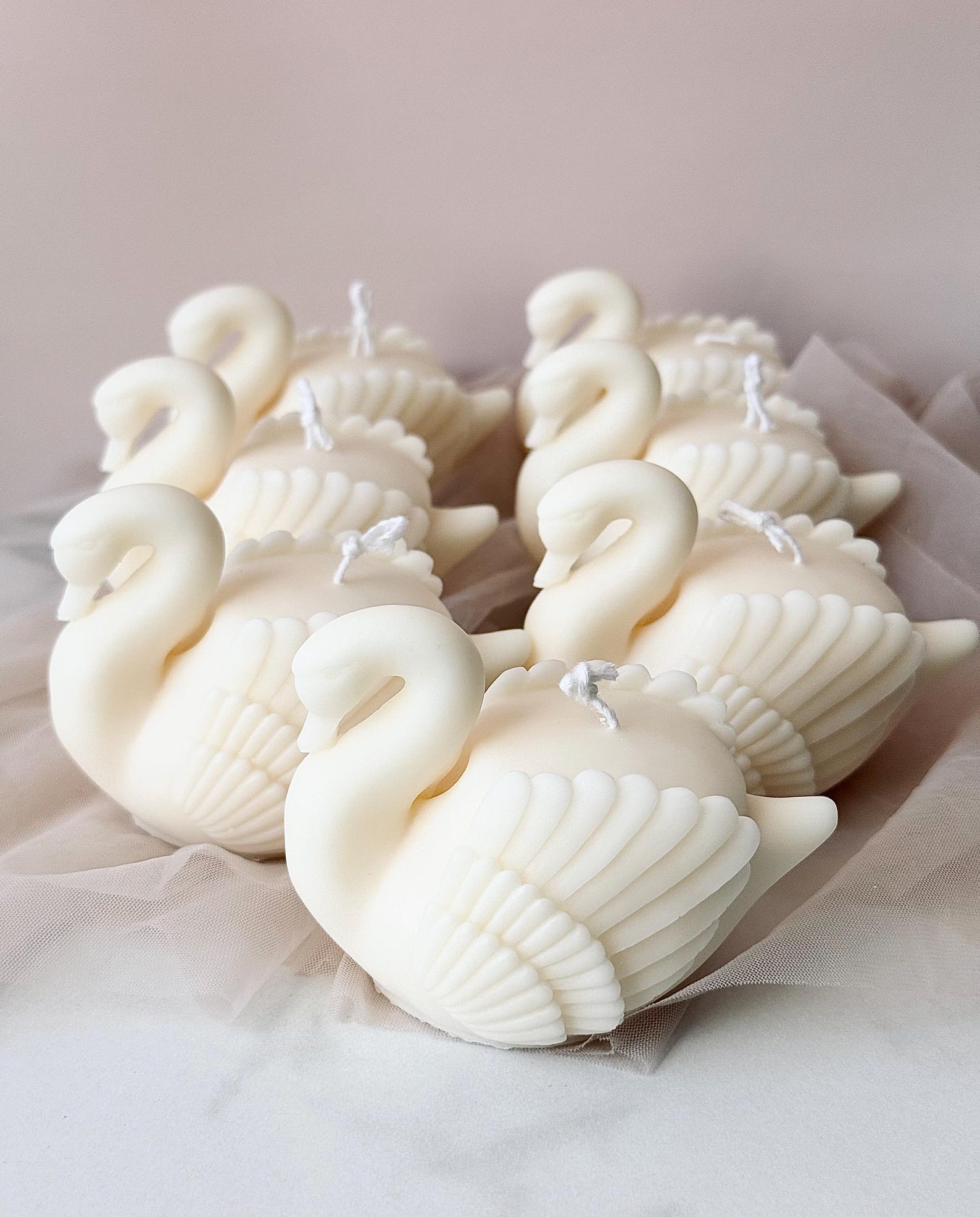 Elegant Swan Candle – Wedding Favor Candle, Romantic Gift for Guests ...