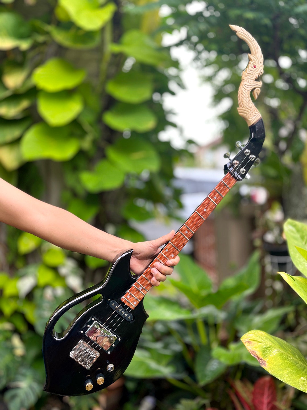 Electric Thai Asian Guitar 4 Strings, Isarn Mandolin Musical Instrument ...