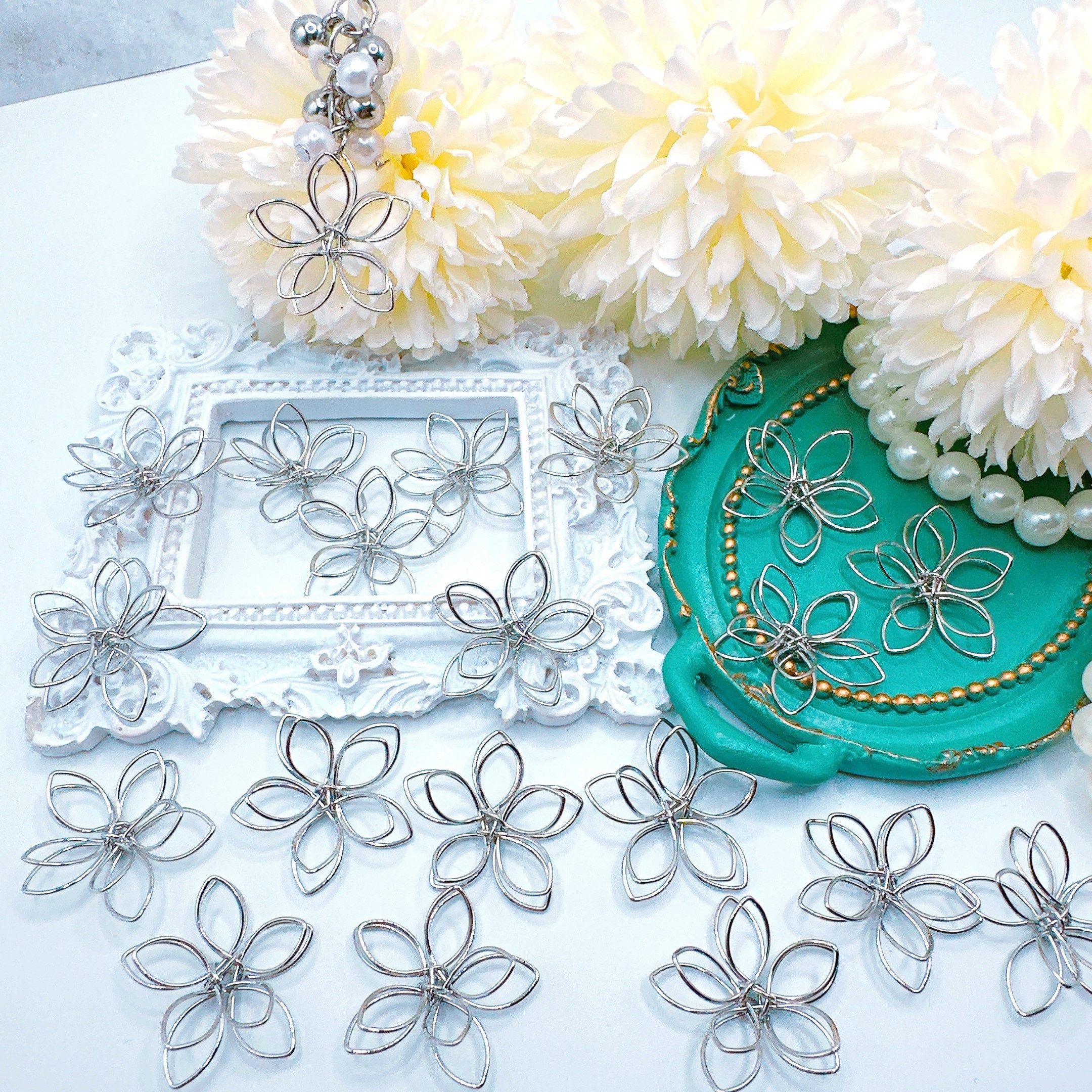 4pcs Gold/silver Metal Filigree Wrap Wire Flowers, Hollow Flower Charm ...