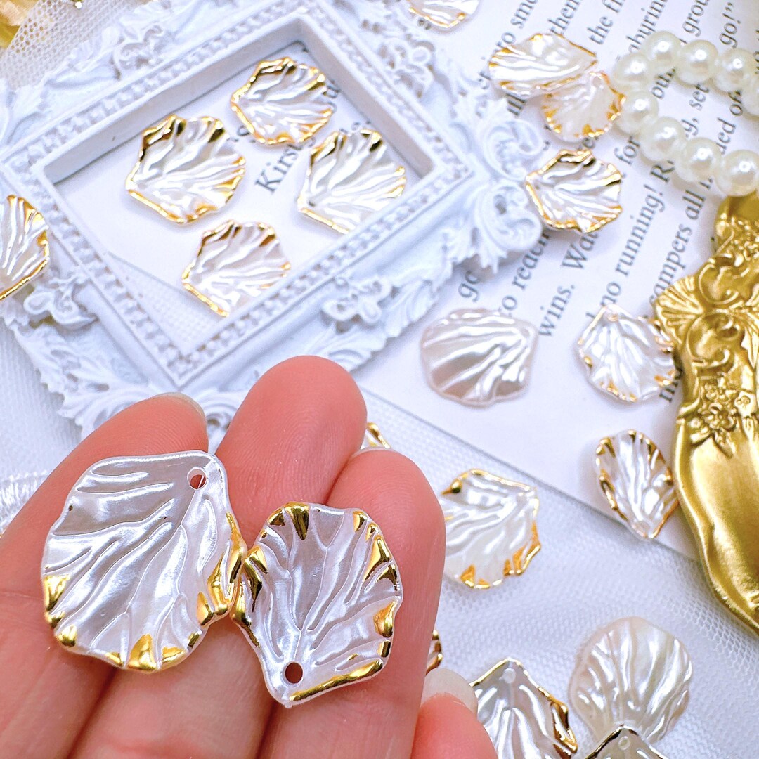 20/50/100 Pcs White Pearl Acrylic Flower Petal Charms, Golden Metal ...