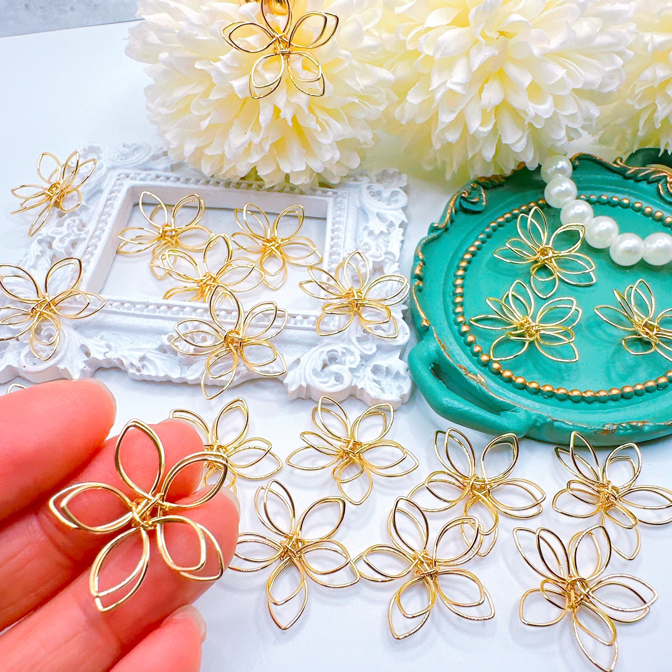 4pcs Gold/silver Metal Filigree Wrap Wire Flowers, Hollow Flower Charm ...