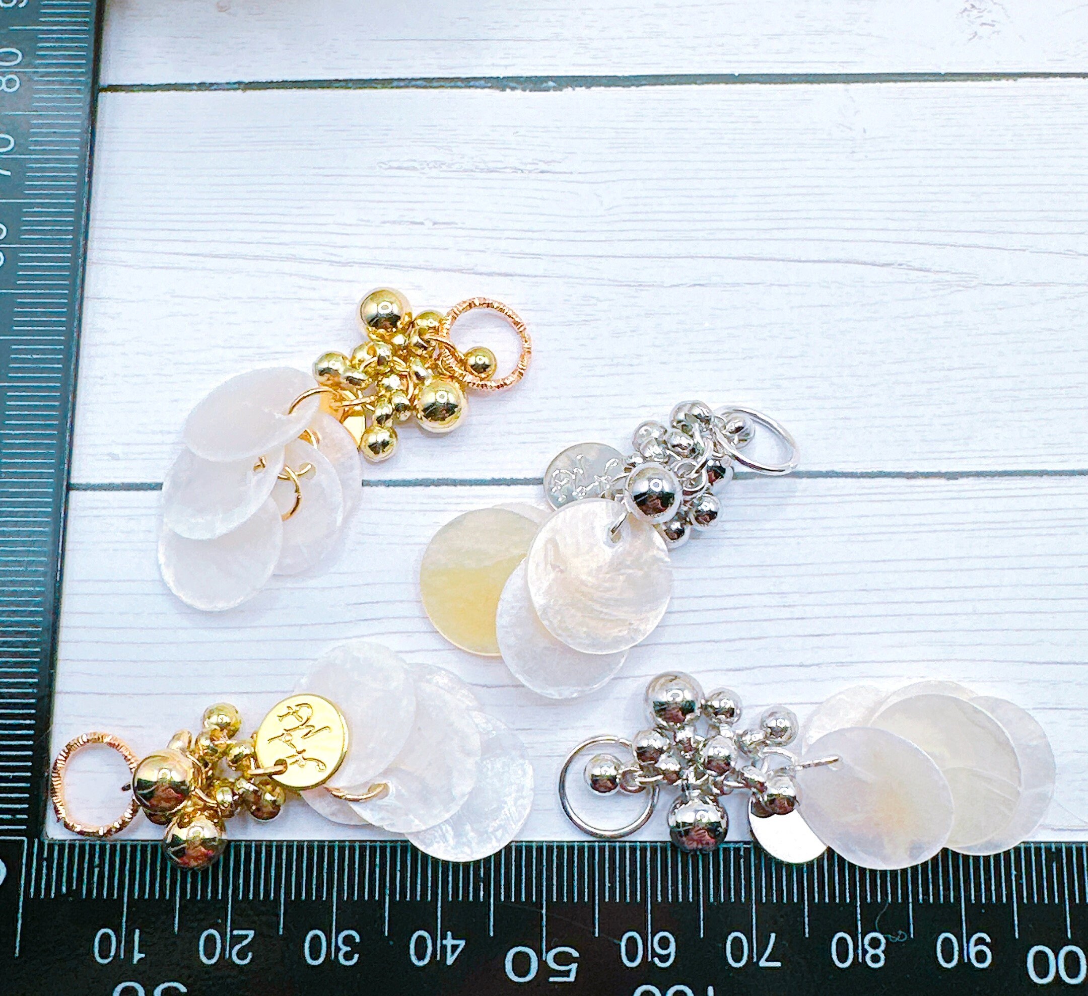 2pcs Natural Capiz Shell Round Disc Tassels, Gold/silver Metal Dangle ...