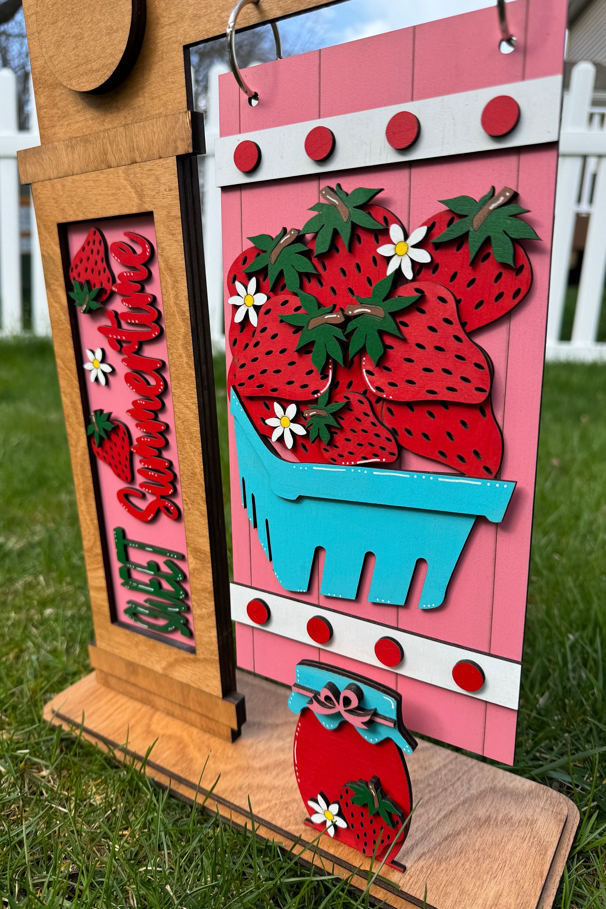 Interchangeable Strawberry Post Sign, Decorative Post Pieces, Tabletop ...