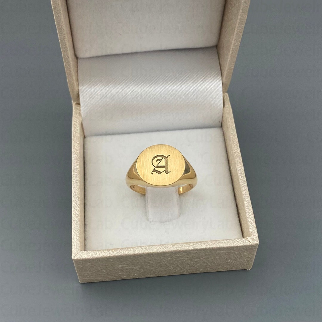 Solid Gold 14k Signet Ring, Engraved Gold Ring, Initial Signet Ring, Circle Signet Ring, Gold ...