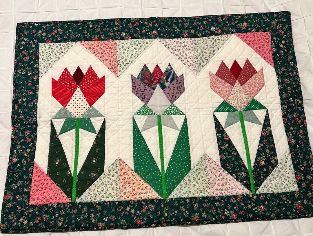 Tulip Garden Quilt - Etsy
