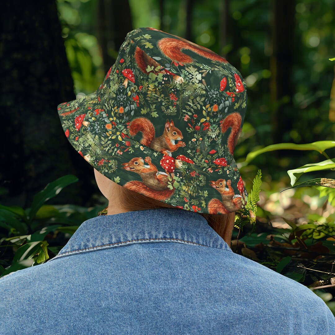 Green Woodland Squirrel Bucket Hat - Sunhat for Squirrel Fan ...