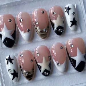 Starry Delight Press on Nails French Tip Press-on Nails With Stars ...