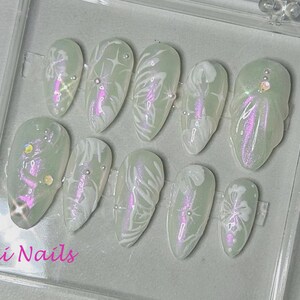 Y2K Nails With 3D Shell Design | Elegant White Press on Nail Set ...