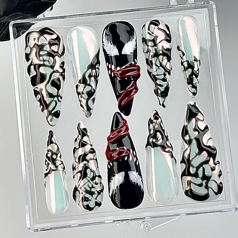 Venom Nail - Etsy