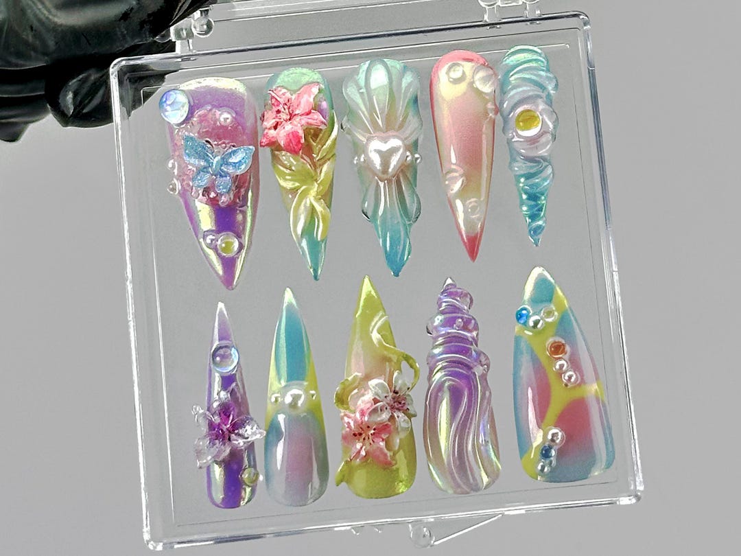 Dreamy Holo Press on Nails by Hudinails | 3D Crystal, Pearl Design Fake ...