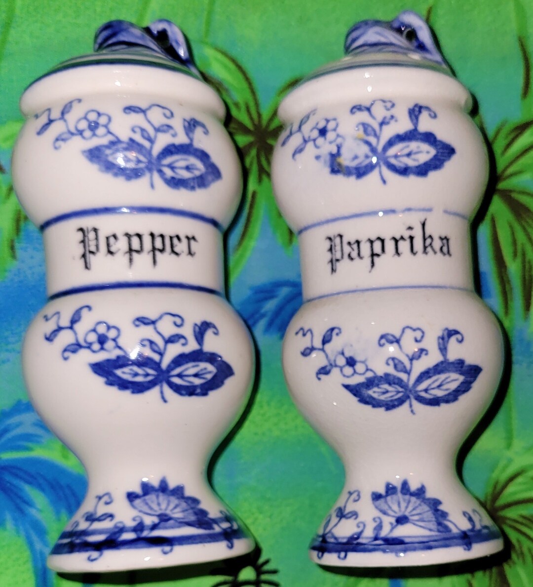 Japanese Pepper and Peprika Shakers Vintage Blue and White Like New - Etsy
