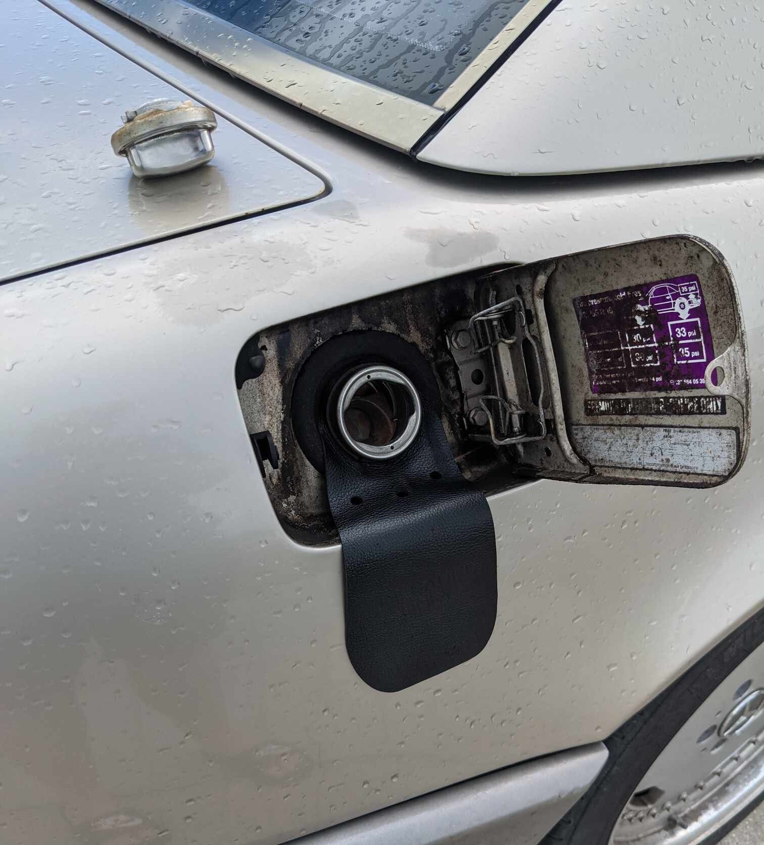 R129 Fuel Bib Genuine Leather - Etsy