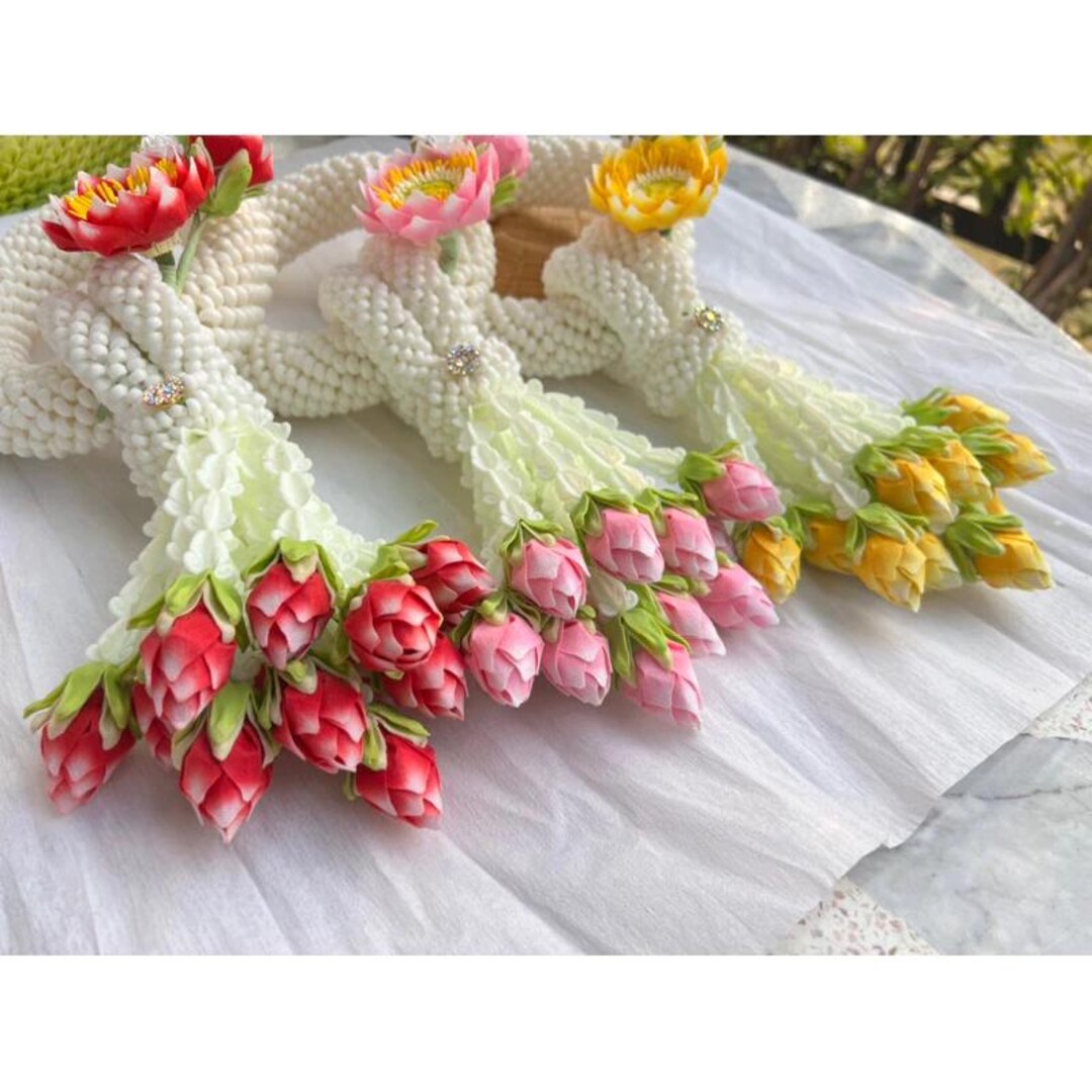 Thai Jasmine Garland: Handmade Floral Lei for Buddhist Offering - Etsy