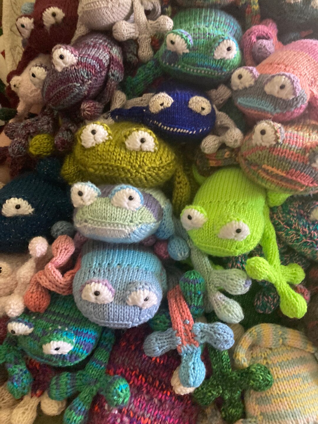 Knitted Frog Toy - Etsy