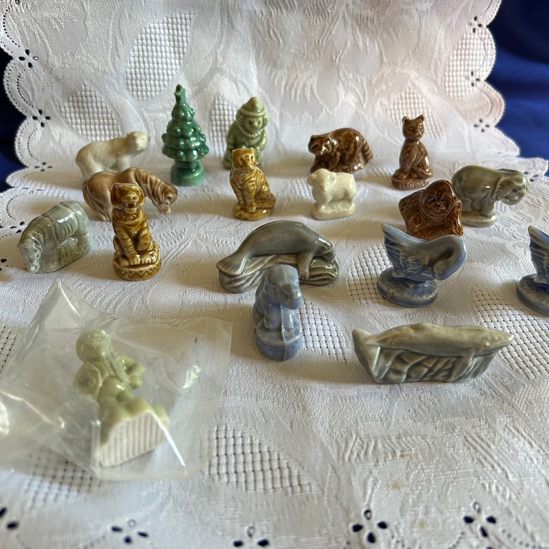 Wade Figures - Etsy