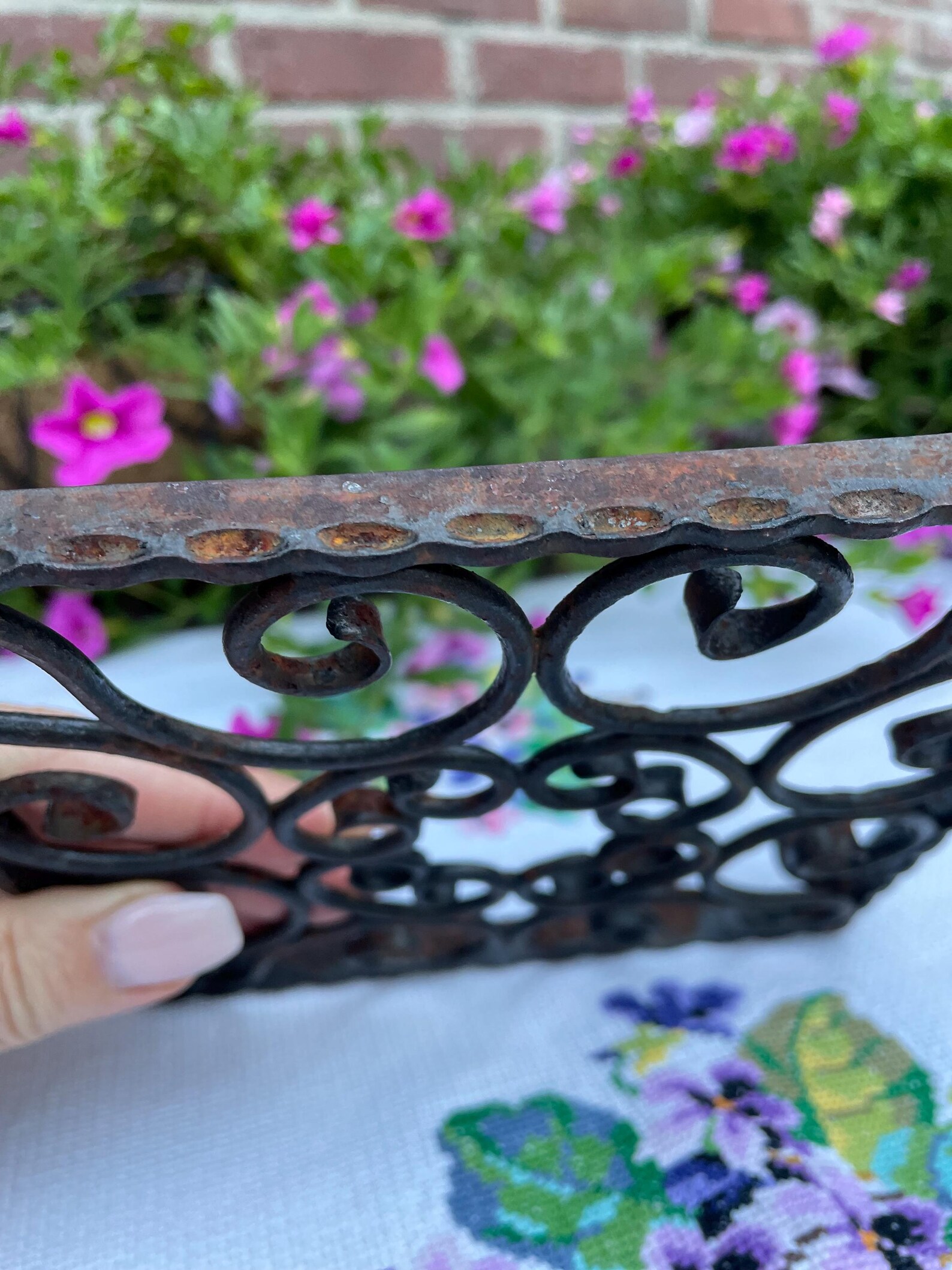 Vintage Metal Hot Pot Stand, Iron Hot Pot Holder, Cast Iron Trivet, Hot ...