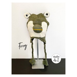 Two Frogs Beanie - Etsy Canada
