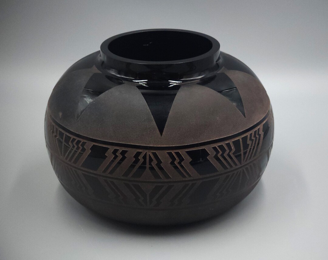 Pilgrim Kelsey Special Edition Large Black Glass Vase. 1980 American ...