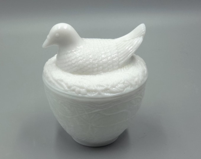 Vintage Westmoreland Green Satin Bird on Nest- Glass Candy Dish- Animal ...