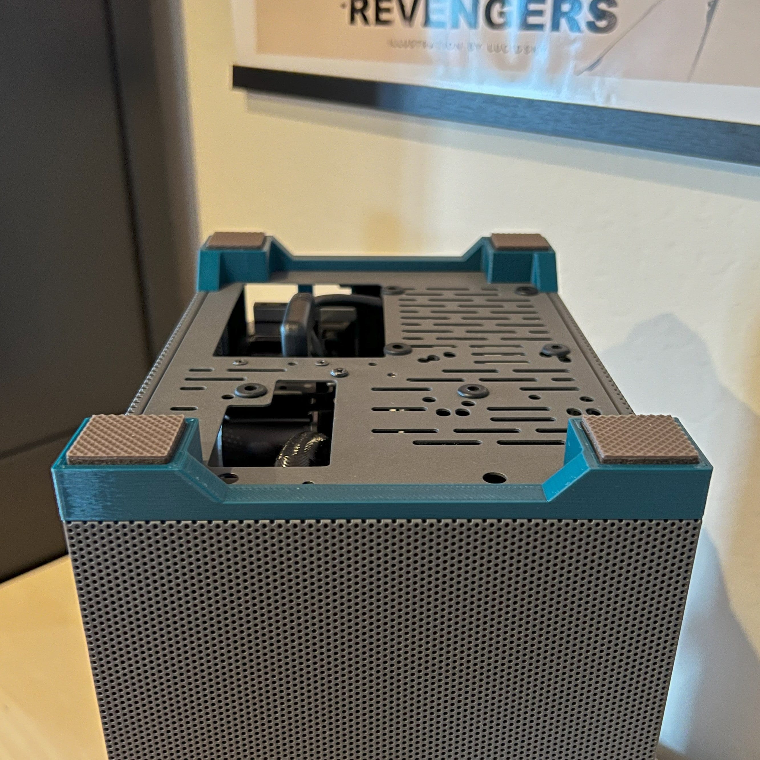 SSUPD Meshroom S Case Feet - Wraparound - Etsy