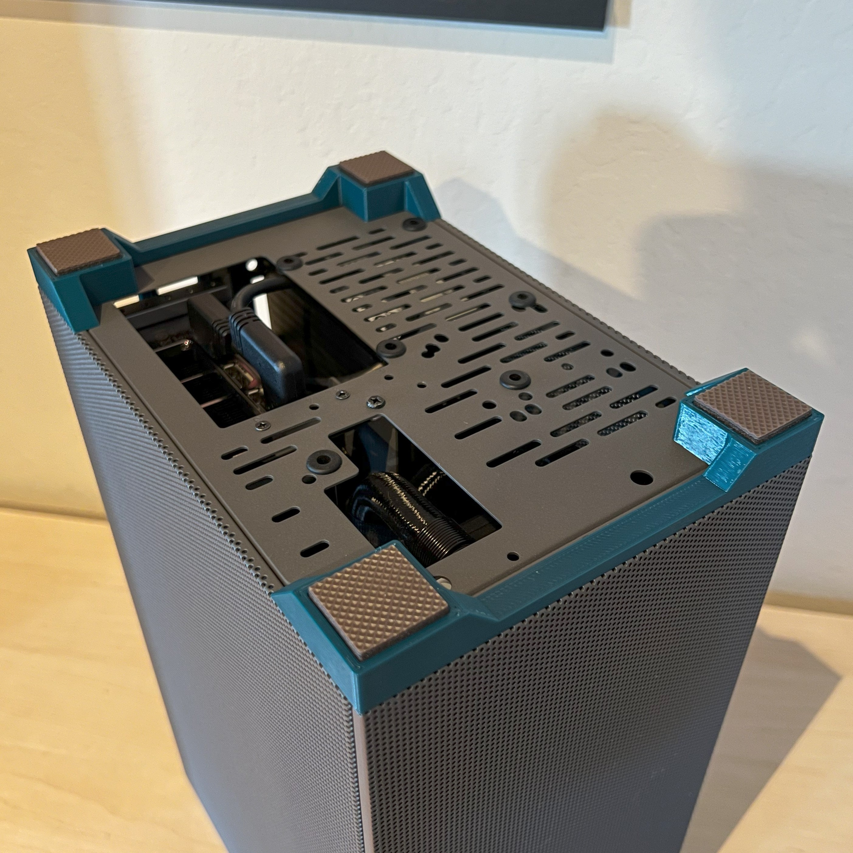 SSUPD Meshroom S Case Feet - Wraparound - Etsy