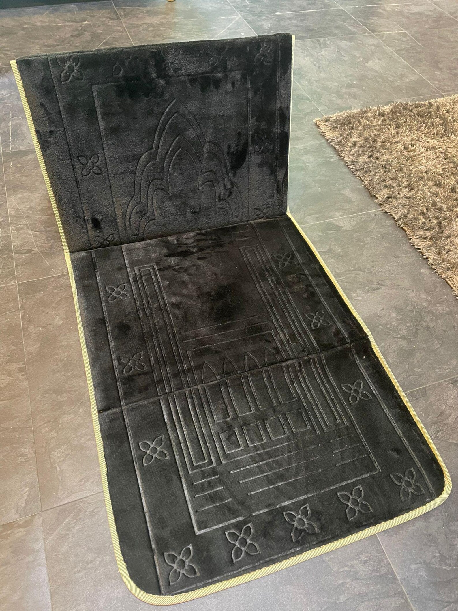 Foldable Prayer Mat With Back Support for Umrah, Hajj, Jumah, Ramadan ...