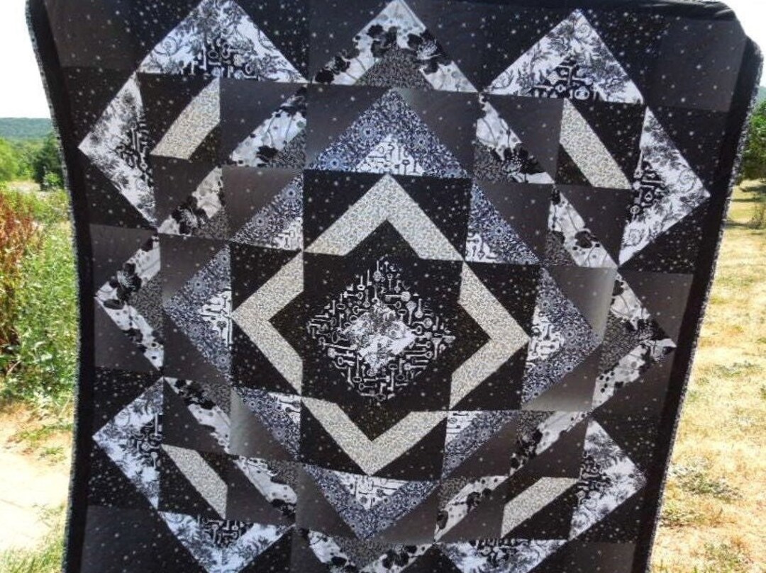 Handmade Quilted Throw, Goth Quilt, Dark Cottage Core Quilt, Black ...