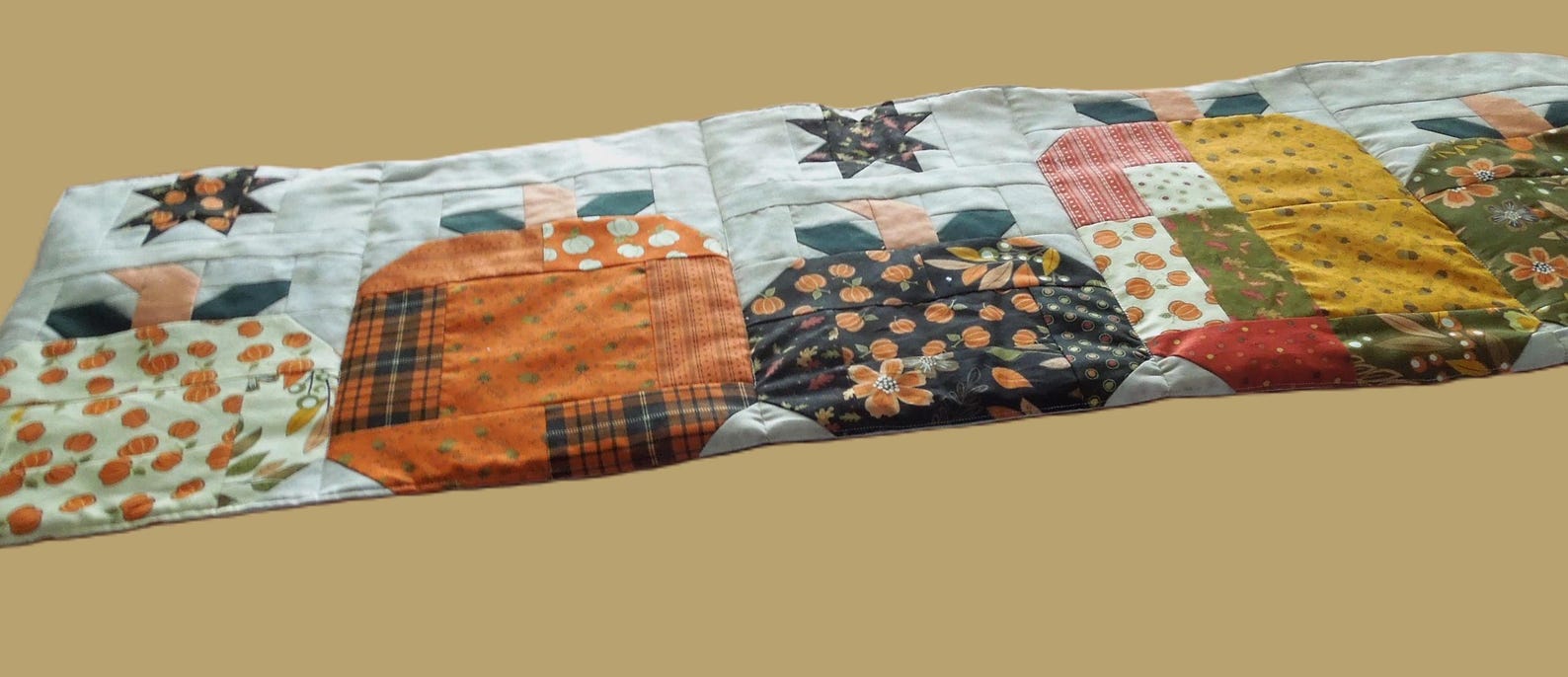 New Handmade Quilted Table Runner, Fall Table Decor, Pumpkin Table ...