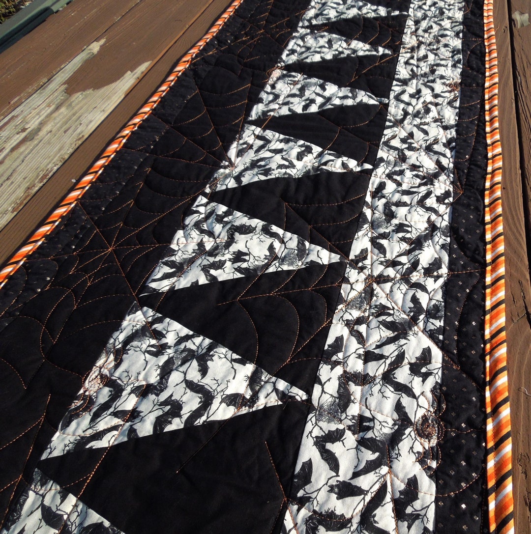 New Quilted Halloween Table Runner, Goth Table Runner, Spooky Table ...